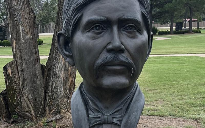 Choctaw sculptors encouraged to submit work for Busts | Durant Democrat